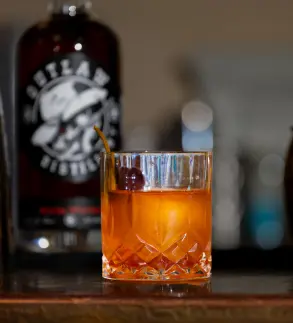 Book a tour AZ – Outlaw Distillery